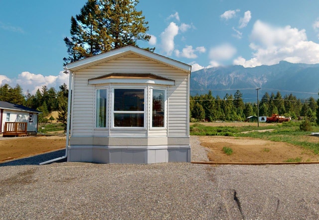 4813 CRESCENTWOOD DRIVE Edgewater, British Columbia | Houses for Sale ...