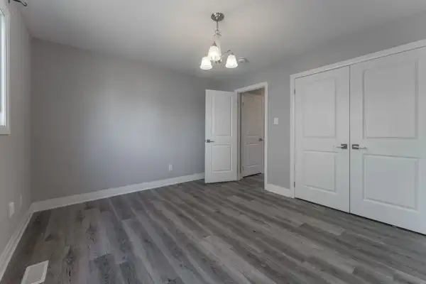 3 Bedroom Main Floor Unit– All Utilities & Parking Included – $2 | Long ...