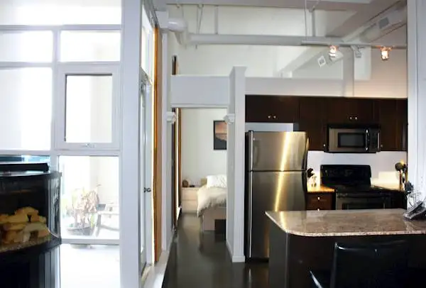 Beautiful 1 Bedroom Plus Den In Historic Kaufman Lofts! (Unit 20 | Long ...