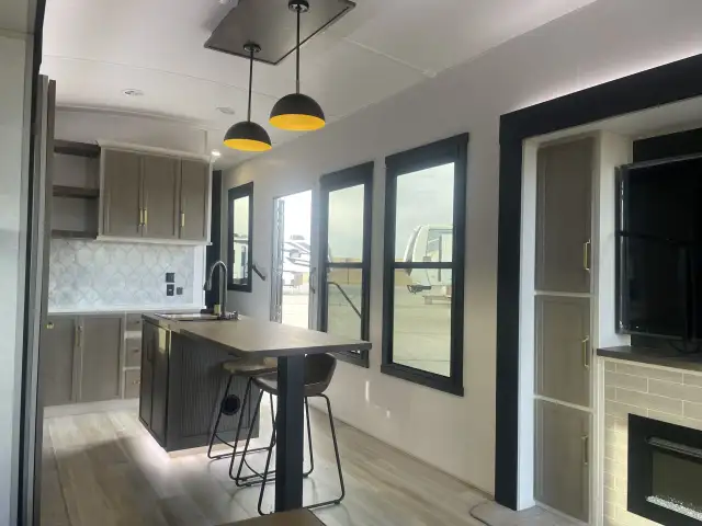 2025 Forest River Wildwood Heritage Glen 38Veranda | Travel Trailers ...