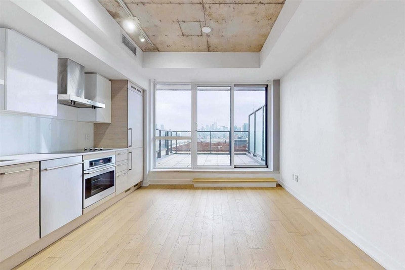 For Rent in King West Toronto: Bright Bachelor Condo | Long Term ...