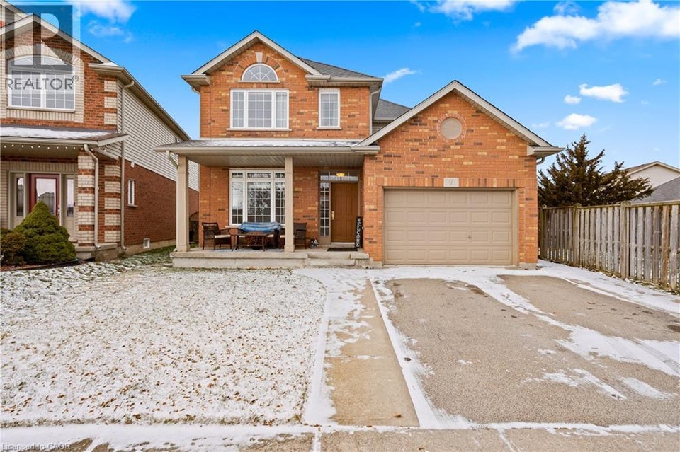 7 HONEY LOCUST Circle Thorold, Ontario | Houses for Sale | St ...