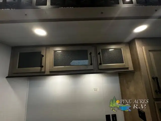 2025 Keystone RV Montana Legacy 3857BR (FULL BODY PAINT)- 5.99% ...