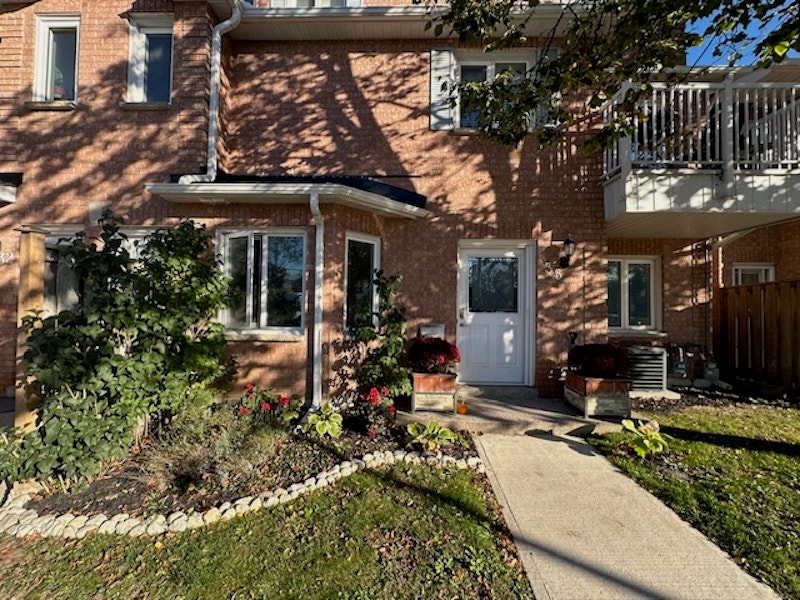 Barrie, 2 bedroom ground level condo, with central air | Long Term ...