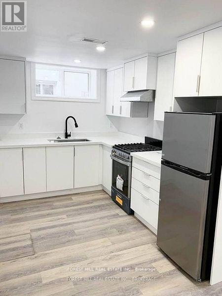 LOWER - 291 BRIGHTON AVENUE Toronto (Bathurst Manor), Ontario | Long ...