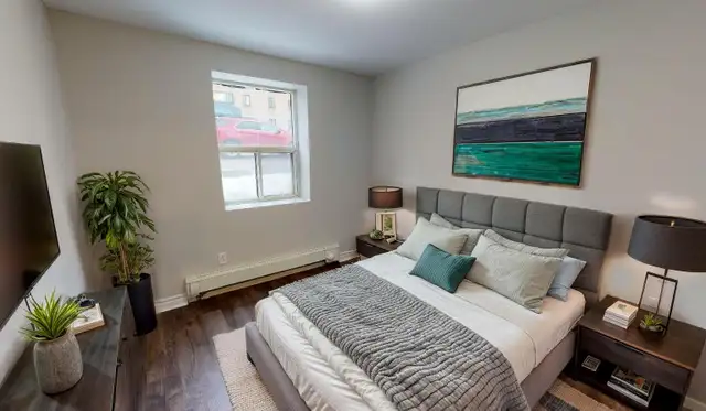 Large Two Bedroom Penthouse - Old South - Vintage and Original | Long ...