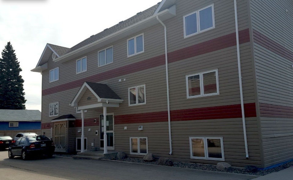 335 Manitoba Ave- 2 Bedroom | Long Term Rentals | Winnipeg | Free local ...