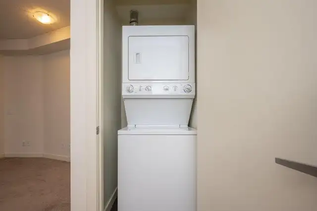 Bright 1-Bedroom Condo in the Heart of Marda Loop - The Dream | Long ...