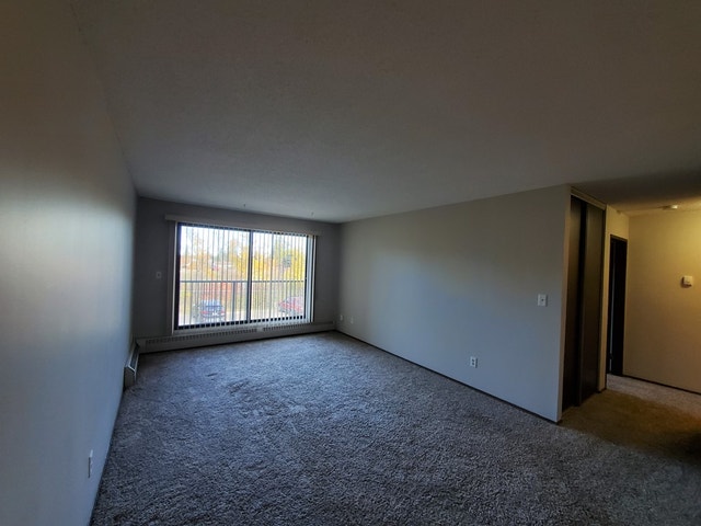 Spacious 1 Bed Apartment Located in a Well-Maintained Building | Long ...