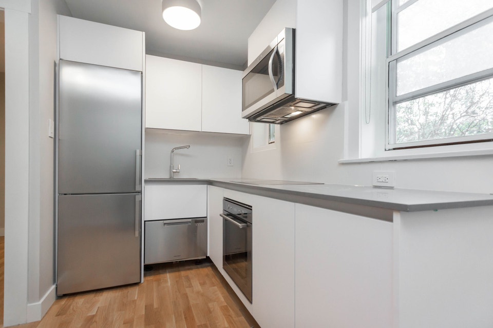 Renovated bachelor, Maitland and Church - ID 970 | Long Term Rentals ...