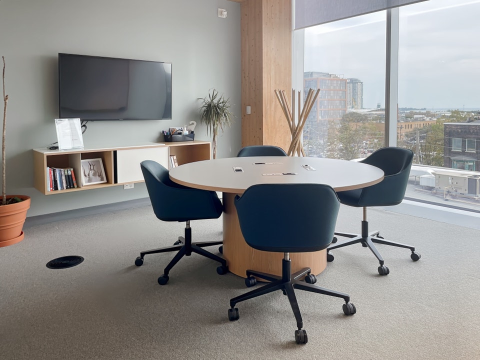 Beautifully designed office space rental for 10 persons in Space ...