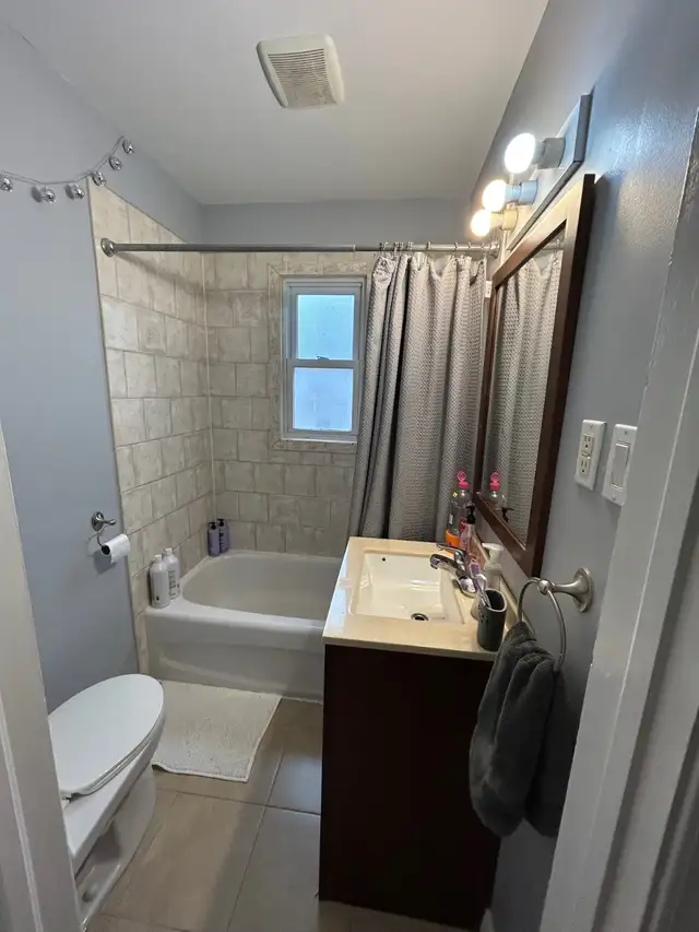 Female only! BSMT private room near Fanshawe available right now | Room ...