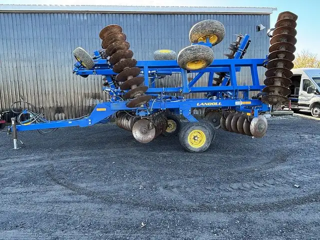 2013 LANDOLL 6230-23 TANDEM DISC | Farming Equipment | Ottawa | Free ...