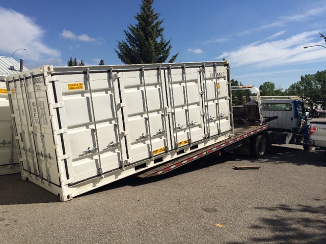 Seacans & Shipping Containers - Wholesale Pricing! 20, 40, 45ft ...