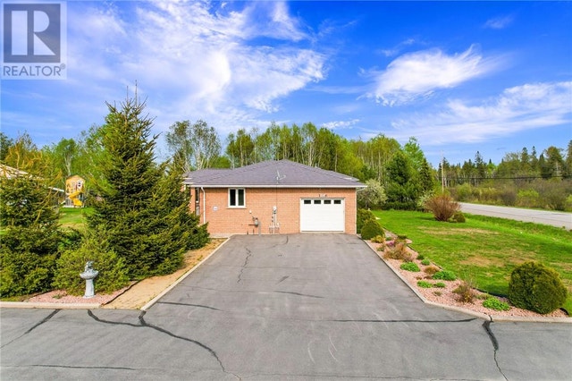 1076 Main Street Val Caron, Ontario | Houses for Sale | Sudbury | Kijiji