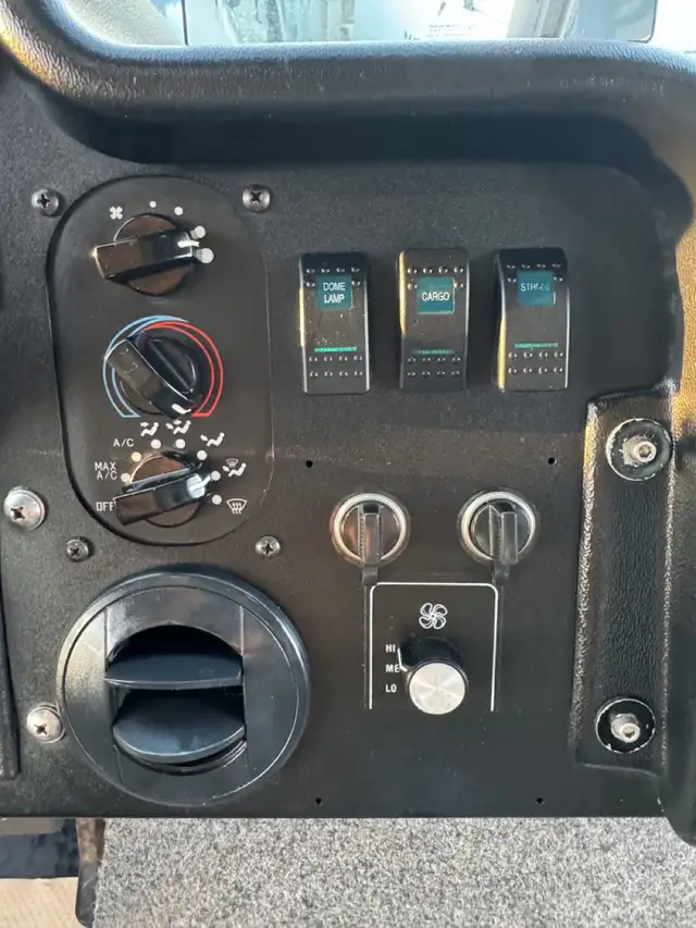 2011 FREIGHTLINER MT45 -SERVICE UTILITY STEP VAN *CUMMINS DIESEL ...