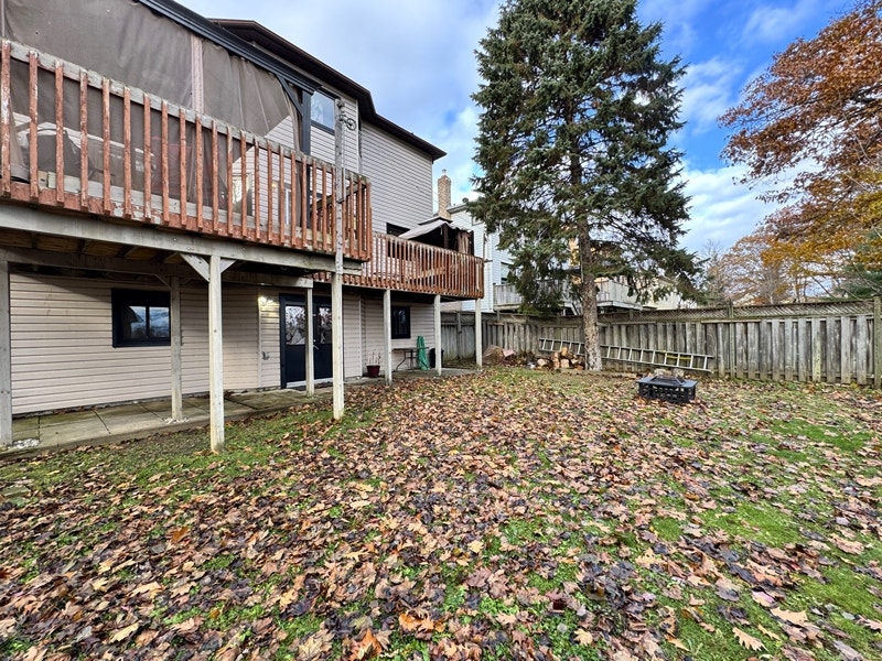 Available Now – 1 Bed + Den Lower Duplex in Letitia Heights | Long Term ...