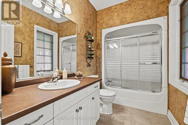 5045 MICHENER ROAD Fort Erie (Crystal Beach), Ontario | Houses for Sale ...