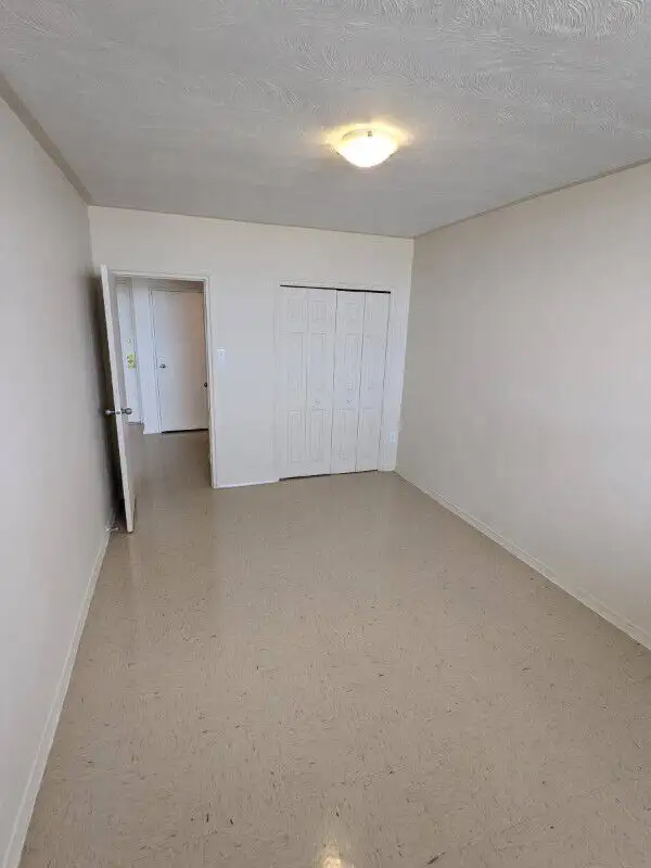 ARGYLE APARTMENTS - 1 BEDROOM FOR RENT $300/MTH SENIOR DISCOUNT | Long ...