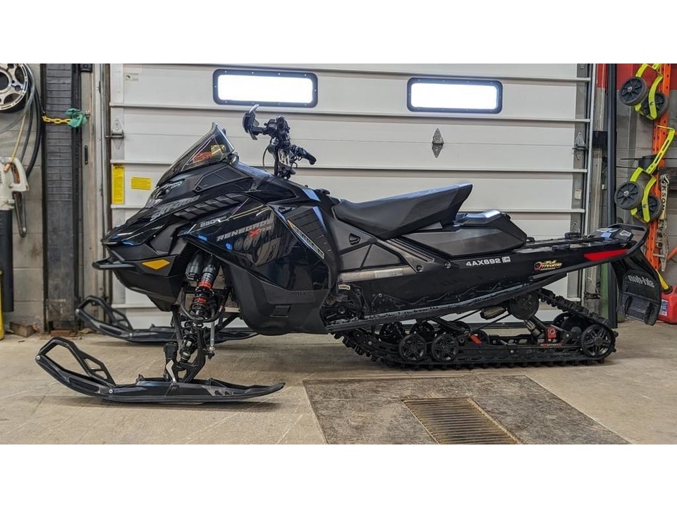 2023 Ski-Doo RENEGADE XRS 850 E-TEC W/ SMART SHOX | Snowmobiles | St ...
