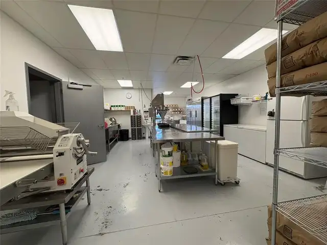 104 20 52 W Highway Steinbach, Manitoba | Commercial & Office Space for ...