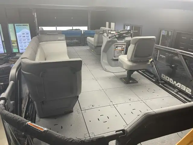 2023 SEA-DOO SWITCH 19 FOOT PONTOON BOAT | Personal Watercraft | Grand ...