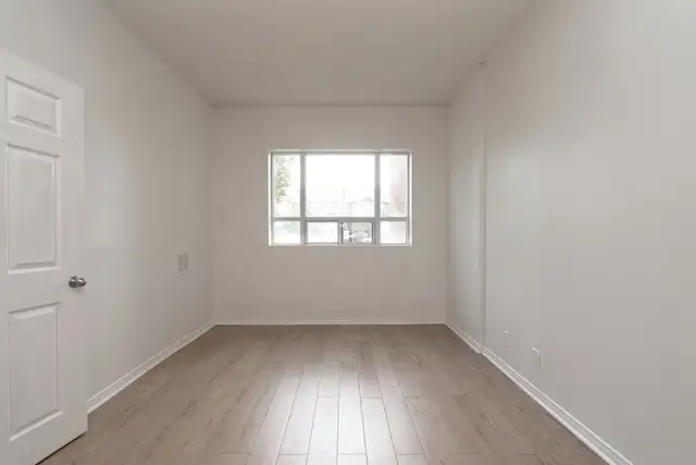 One bedroom, Weston Road and Jane Street - ID 4311 | Long Term Rentals ...