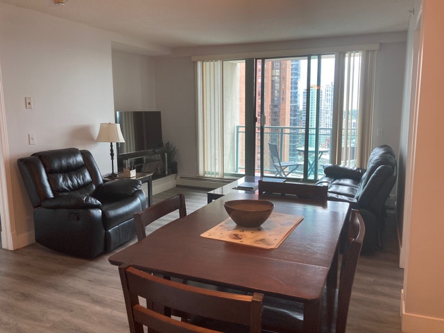 Clean and Bright Fully Furnished 2 Bedroom at Discovery Pointe! | Long ...