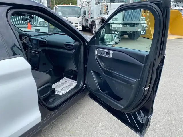 2021 Ford Explorer Police Interceptor Hybrid AWD Utility Vehicle | Cars ...