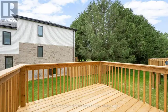 603 REGENT STREET Strathroy-Caradoc (Mount Brydges), Ontario | Long ...