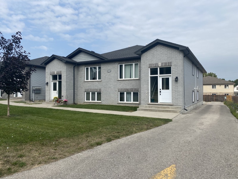 Beautiful 3-bedroom in Listowel | Long Term Rentals | Kitchener ...