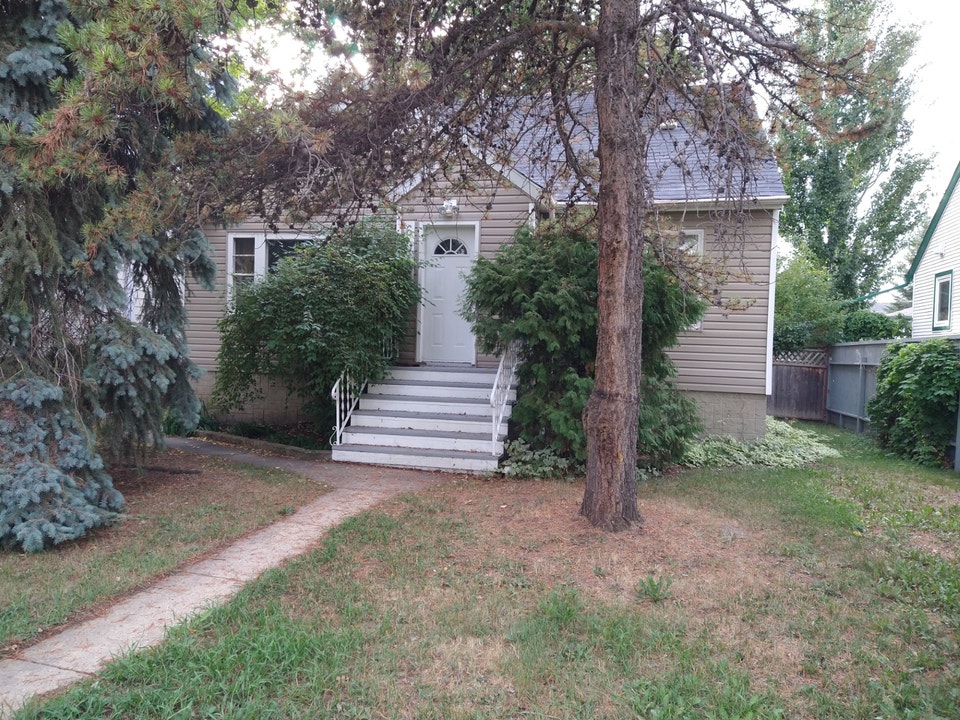 Rooms for rent to share accommodations center of Edm. | Room Rentals ...