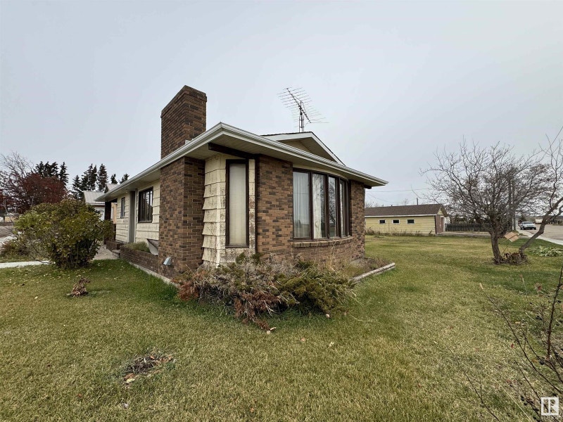 4501 52 ST Two Hills, Alberta | Houses for Sale | Strathcona County ...