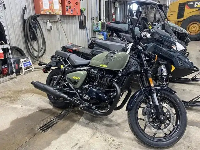 2026 Royal Enfield Shotgun 650 Green Drill | Street, Cruisers ...