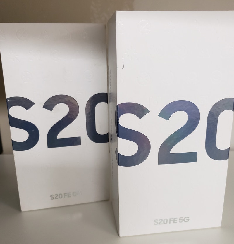 BOXING WEEK Deal : NEW Samsung Galaxy S20 FE 128GB for $249 | Cell ...