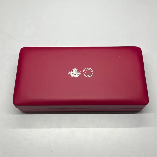 2022 A Radiant Crown Pure Silver Maple Leaf Fractional Set | Arts ...