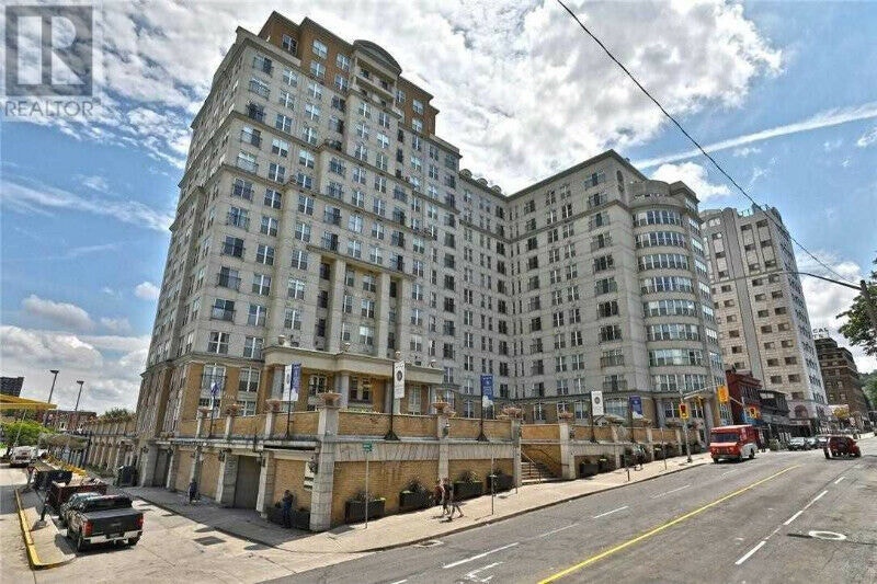 Sept. 1st - Beautiful 1 Bdrm Penthouse Chateau Royale | Long Term ...