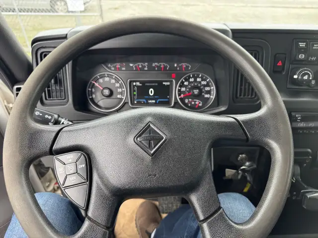 2019 International MV607 - 25FT FLAT BED TRUCK W/RAMPS *CUMMINS | Heavy ...