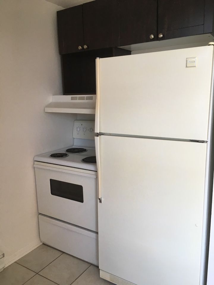 Beau grand 1 1/2, 2e étage, Marie de l'Incarnation Mars | Locations ...