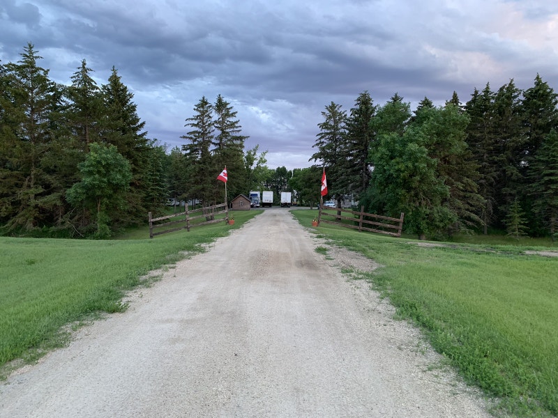 Country property only 48km out of Winnipeg on the highway | Houses for ...