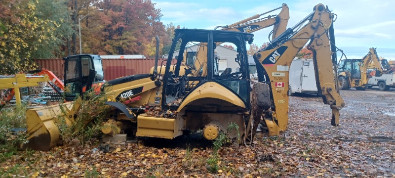 Salvage Cat 420E Backhoe | Heavy Equipment | St. Catharines | Kijiji ...