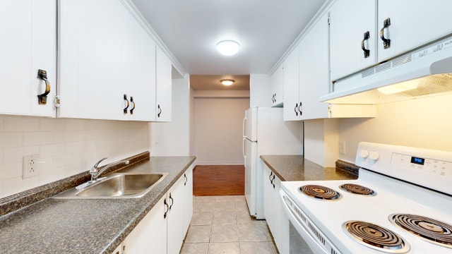 Immediate Occupancy, 2 Bedroom, 1 Bathroom - Minutes to Downtown | Long ...