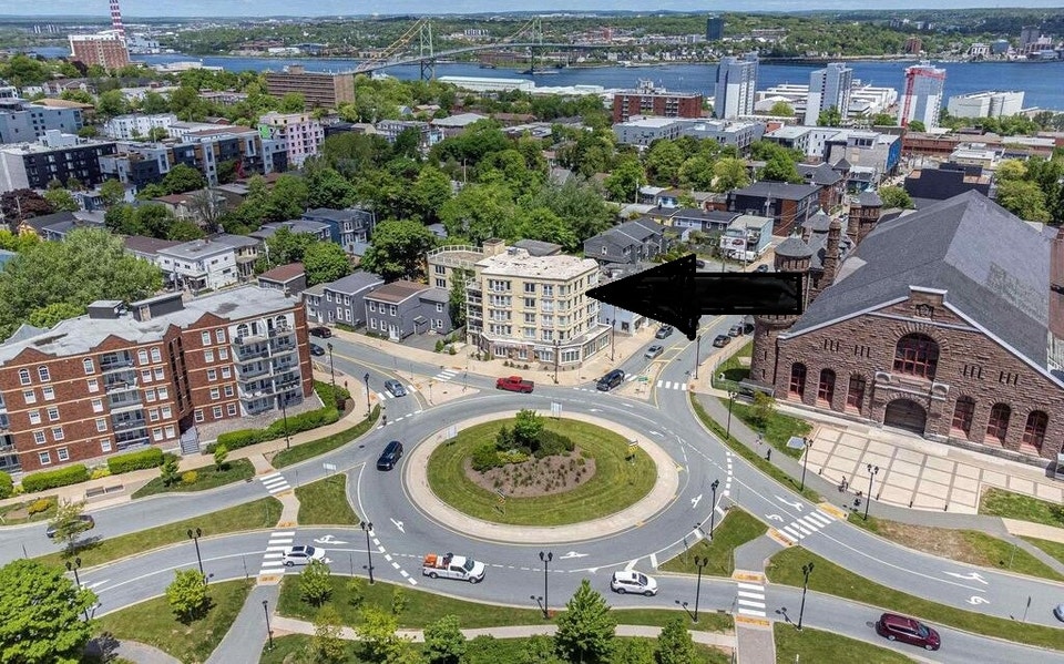 20-062 5 minute walk to QEII hospital or downtown Halifax. | Long Term ...