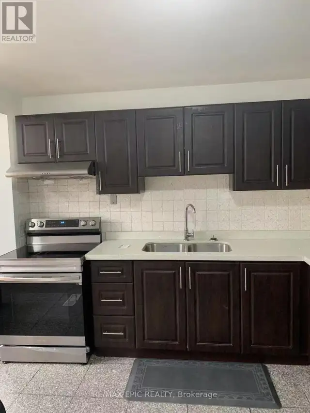 137 MARKHAM STREET Toronto (Trinity-Bellwoods), Ontario | Long Term ...