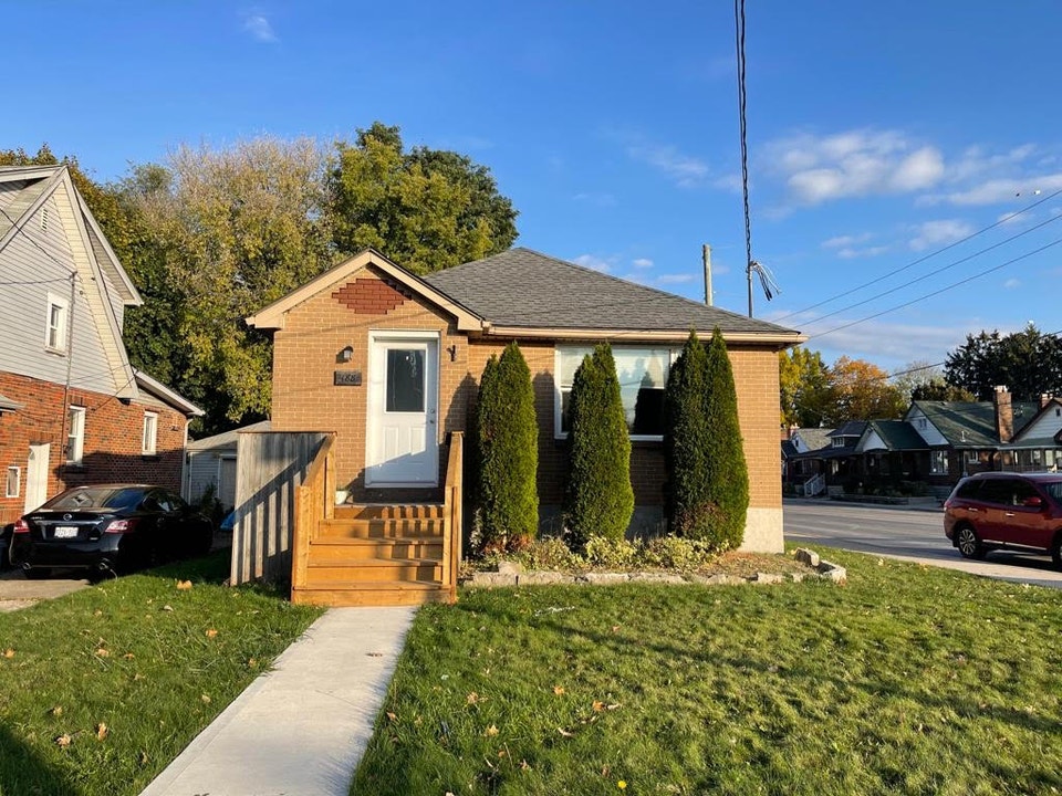 **$150 first months rent discount!** - Updated unit for rent! | Long ...