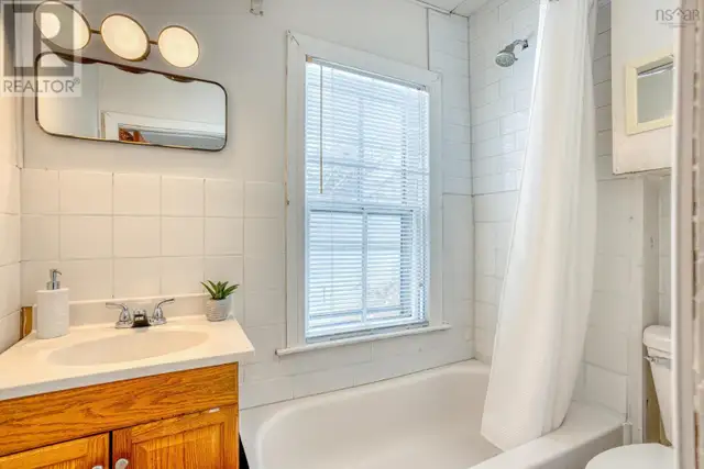 11 Maynard Street Dartmouth, Nova Scotia | Houses for Sale | Dartmouth ...