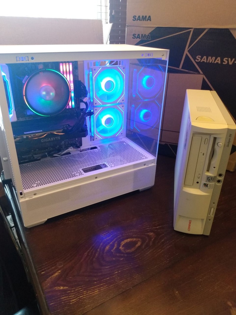 Vintage Compaq Deskpro Windows 2000 Pentium III 733 384MB 200GB ...