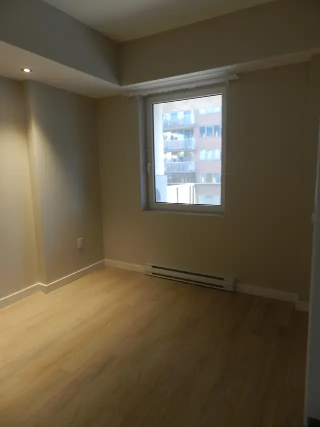 WELCOME TO THE UPSIDE - ONE BEDROOM PLUS DEN APARTMENT AVAILABLE | Long ...