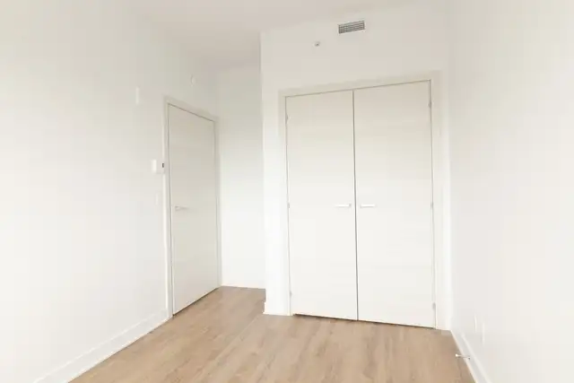 appartment 4 1/2 rénové, 9e étage, Plateau - ID 2739 | Long Term ...