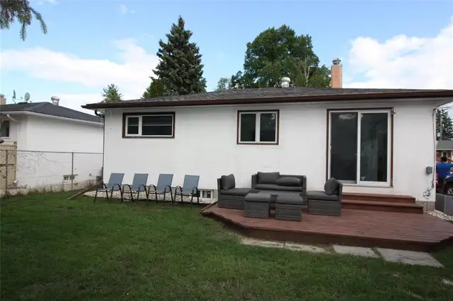 1405 Mars Drive Winnipeg, Manitoba | Houses for Sale | Winnipeg | Free ...